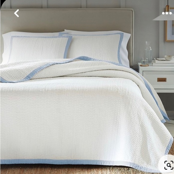 everhome | Bedding | Everhome Hotel Border 3 Pc Queen Quilt Set In ...